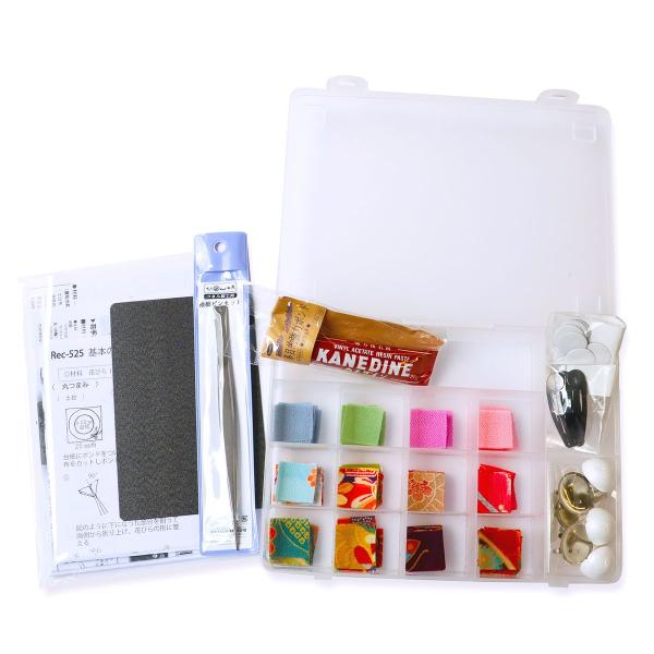 在庫状況：お取り寄せ/お届け：1〜2週間/※画像はイメージです。※色はお使いのモニター設定、お部屋の照明等により実際と異なる場合がございます。◆ケース付きちりめんのカット済み生地が合計360枚の大容量!◆ケース付き＆人気レシピが6枚入るお得...