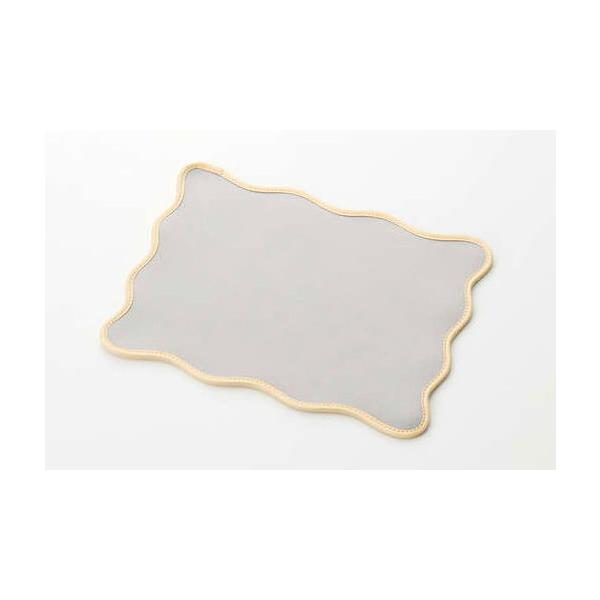 在庫状況：お取り寄せ/お届け：約2週間/2025年03月 発売/◆ウェーブラインが個性的なマウスパッド◆デスクを傷から守る◆快適なマウス操作/[MPUK01GY]