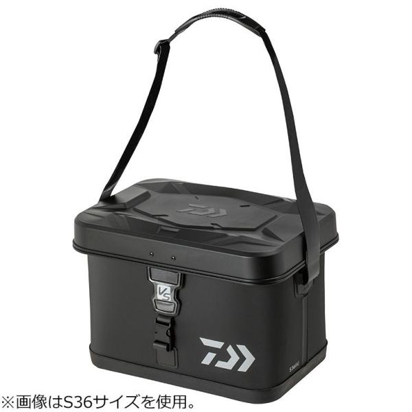 在庫状況：お取り寄せ/お届け：1〜2週間/◆基本性能を高次元で追求!!VSパーツで更に機能アップ!!◆雨・シブキに強く、置いた小物が転げ落ちにくい(ハードかぶせブタ)。◆フタは(面ファスナー)で簡単開閉、(バックル)でしっかりロック。・サイ...