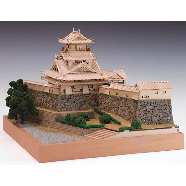 在庫状況：お取り寄せ/お届け：約1ヶ月/2017年05月 発売/※画像はイメージです。実際の商品とは異なる場合がございます。ウッディジョー 1/150 木製模型 高知城です。