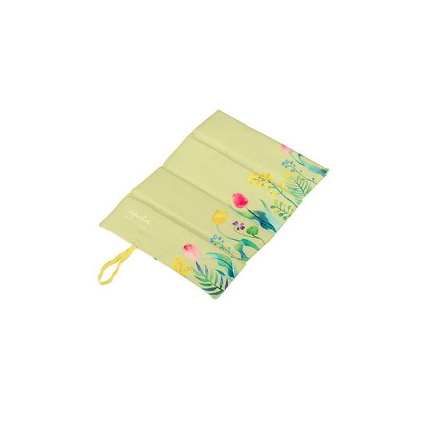 在庫状況：お取り寄せ/◆お出かけ先が花畑になるFlowerデザイン◆コンパクトにたためるミニクッション◆持ち運びに便利な収納袋付/[UT1018キヤプテンスタツグ]