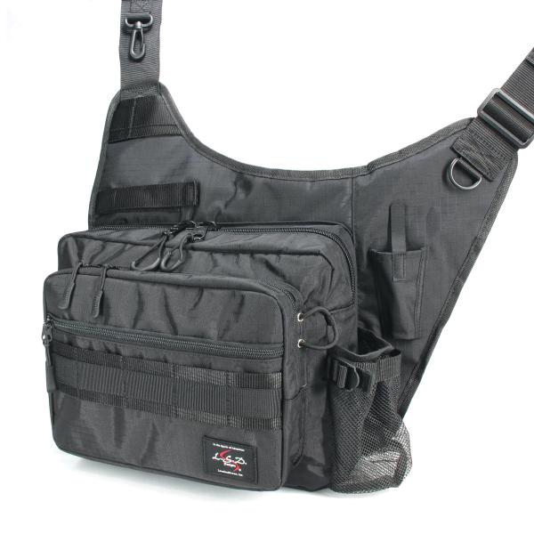 在庫状況：在庫僅少/※防水ではございません。◆バスやシーバス、管理釣り場など様々なオカッパリに対応するショルダーバッグ・サイズ(約)：幅45×奥行14×高さ40cm(ショルダーベルト除く)/[ワンシヨツトサイドネオBK]