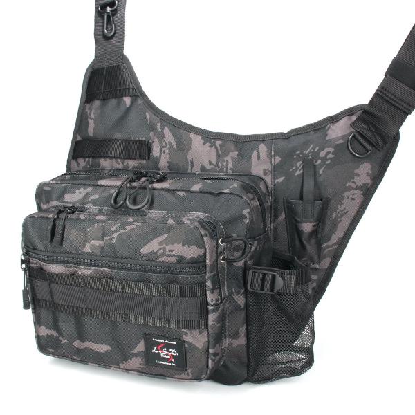 在庫状況：在庫僅少/※防水ではございません。◆バスやシーバス、管理釣り場など様々なオカッパリに対応するショルダーバッグ・サイズ(約)：幅45×奥行14×高さ40cm(ショルダーベルト除く)/[ワンシヨツトサイドネオBKCAM]