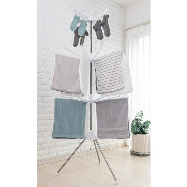 在庫状況：お取り寄せ/7日〜10日で出荷/※かけられる重さ：全体で約10kgまで◆省スペースで多量に干せる3段パラソルタイプの物干しスタンドです◆ピンチハンガー4本(ピン16個付き)・タオルハンガー16本+12本◆タオルハンガーはクリップ付...