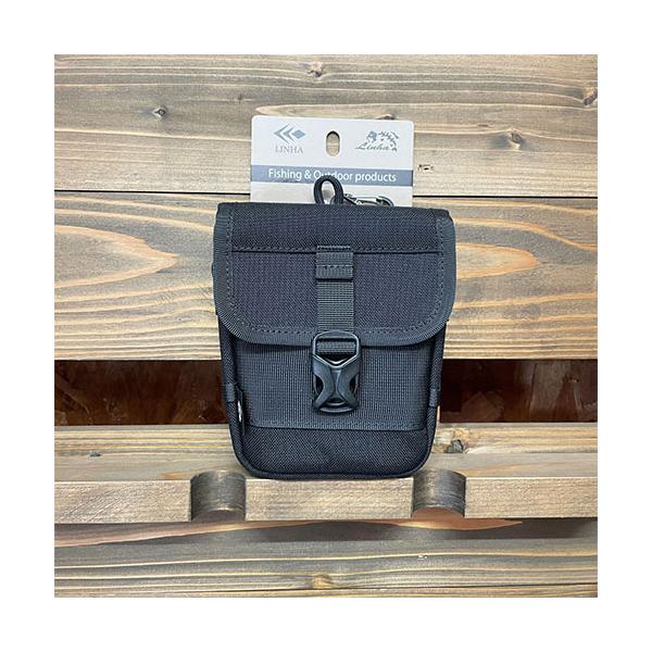 在庫状況：お取り寄せ/※スリットフォームケース F-9やVA318等も収納可能?◆開閉に時間が掛かるファスナーではなく、ワンタッチバックルによるフラップ開閉にしたことで、片手で瞬時にケースの出し入れをすることが可能。◆メインバッグのプラスワ...