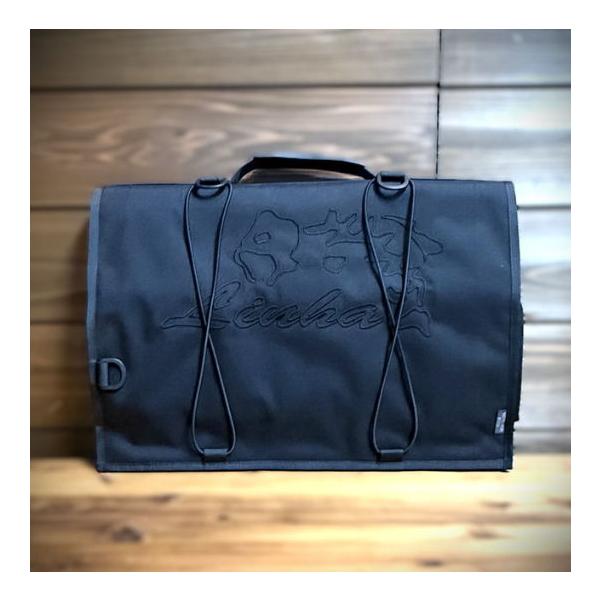 在庫状況：お取り寄せ/※アラバマリグの収納は出来ません。◆嵩張るビッグベイトを集約して管理出来る超大型折り畳みケースです。◆45cm サイズのジャイアントベイトも余裕で収納可能な大容量、一目でルアーを見つけやすいPVC クリアメッシュを採用...