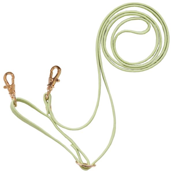 在庫状況：お取り寄せ/2022年09月 発売/◆淡いくすみカラーが上品なショルダーストラップ付きiPhoneケース◆革の風合いとパステル調の発色が美しい、しっとりと心地よい肌触りの高級PUレザー◆長さ調節付きロングストラップ/[SHSRST04]