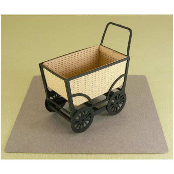 在庫状況：お取り寄せ/お届け：2〜3週間/※画像はイメージです。実際の商品とは異なる場合がございます。どこか懐かしくて、何だか可愛くてちょっと机の片隅に並べたくなるミニチュア達。こちらは“みにちゅあーと”乳母車です。