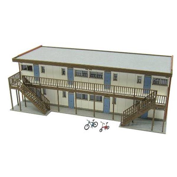 在庫状況：お取り寄せ/お届け：2〜3週間/2013年03月 発売/※画像はイメージです。実際の商品とは異なる場合がございます。さんけい 1/150 なつかしのジオラマシリーズ アパートCです。