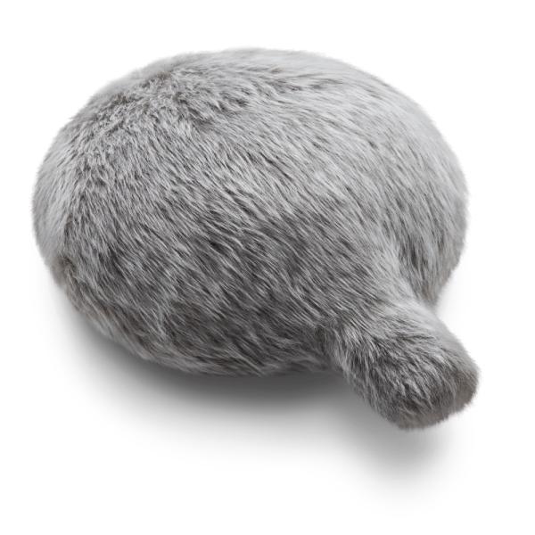 在庫状況：お取り寄せ/◆撫でるとしっぽで応えてくれる、しっぽクッション。◆思わず抱きしめたくなる不思議な存在です。◆ソファーでもベッドでも、あなたに寄り添って癒やしてくれます。・サイズ(約)：28cm x 21cm x 11cm