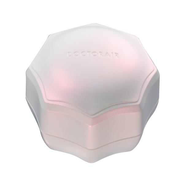 在庫状況：お取り寄せ/2025年10月 発売/※画像は一部別色を使用しています。◆頭皮にフィットする3Dフィット構造◆髪にも頭皮にもやさしいピン先◆静電気による広がり防ぐ帯電防止剤配合/[BBR01WH]