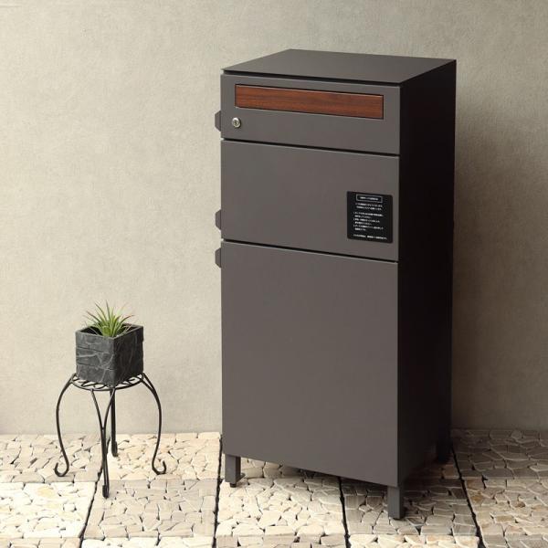 在庫状況：お取り寄せ/7日〜10日で出荷/※防水塗装は施しておりませんので、軒下や屋根がある場所への設置を推奨致します。◆1台の商品で、郵便ポストとしても、宅配ボックスとしても使用可能なアイテムです。◆セキュリティ:最上段は、シリンダー錠付...