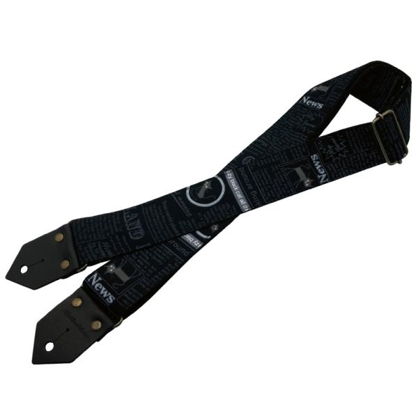 在庫状況：お取り寄せ/3日〜5日で出荷/◆英字新聞柄の(ニュースペーパー)◆ストラップエンド部分には本革(ブラック)を採用、バックルを含めた金属類は、高級感とステージでの反射を考慮したアンティック調◆チラリと覗くネコもポイントです◆カラー：...