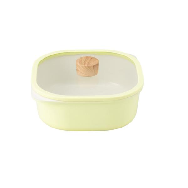 在庫状況：お取り寄せ/2025年08月 発売/※対応をご確認ください(一部適合しない機種がございます)◆丸みのある20cm×20cmのスクエアデザイン。◆IH調理器、オーブンでも使える!高機能なセラミック加工鍋◆イワタニのカセットこんろのご...