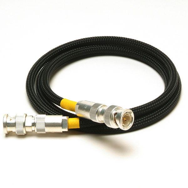 在庫状況：お取り寄せ/◆線材に(PC-TripleC)を採用し、こだわりの単線構造◆高級ケーブルにしか採用されないテフロン絶縁を採用◆上級モデル譲りの(ファインメットマルチノイズサプレッサー)を搭載/[CLOCK10BNCTCFMA]