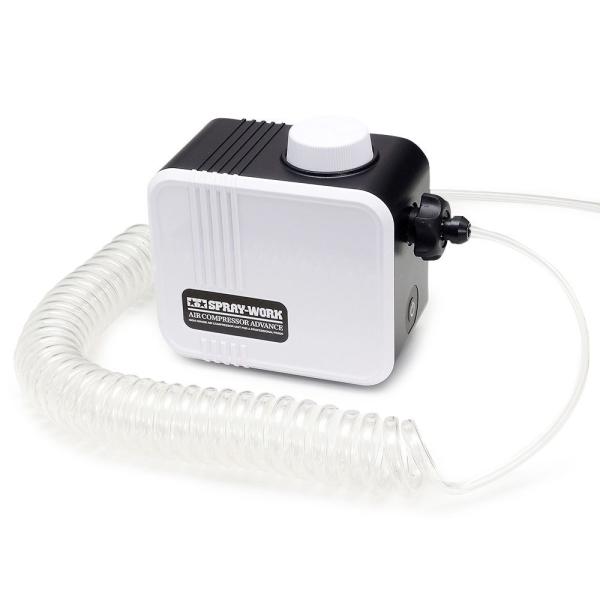 在庫状況：お取り寄せ/3日〜6日で出荷/※画像はイメージです。実際の商品とは異なる場合がございます。タミヤ スプレーワーク コンプレッサー アドバンスです。