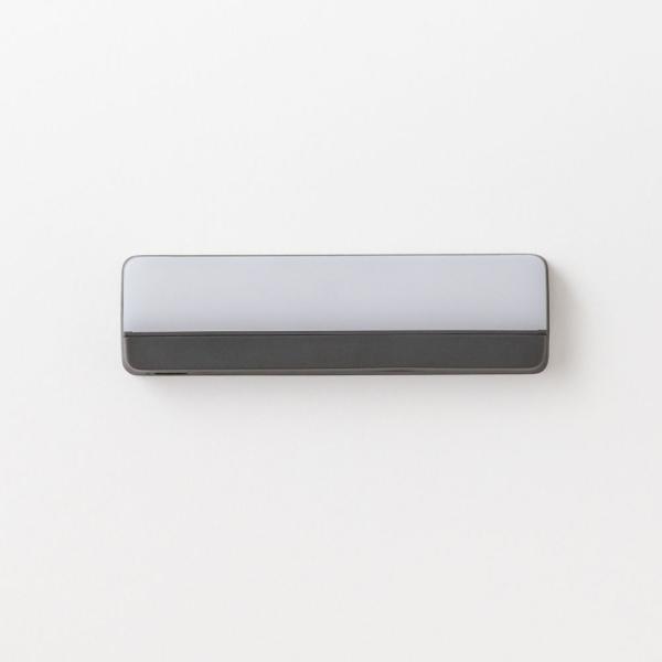 在庫状況：在庫あり/※USB充電器は付属しておりません。別途お買い求め下さい。◆誰でも簡単に取り付けできる設置場所を選ばない充電式センサーライト◆本体前面が点灯し周囲を照らします◆照明設計士の監修により、配光・色温度・演色性をつきつめ、従来...
