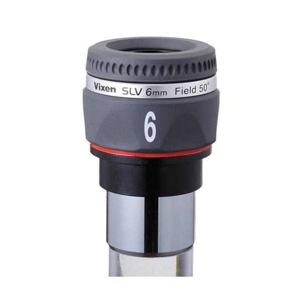 在庫状況：お取り寄せ/2013年11月 発売/◆ハイアイポイント設計で覗きやすく、鮮明な視野と優れたコントラストが特徴◆見口部分がポップアップ(ツイストアップ)式◆強度に配慮したフルメタルボディ/[SLV6MM]