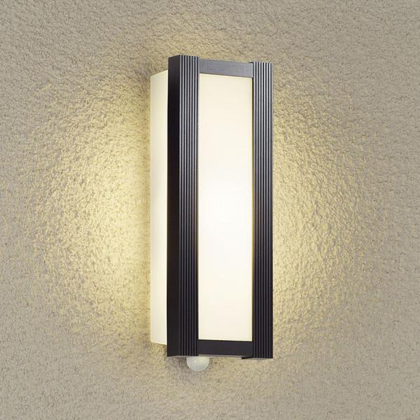 在庫状況：お取り寄せ/2020年10月 発売/◆防雨型◆カバーはめこみ式◆点灯保持時間60秒/[DXL81413C]