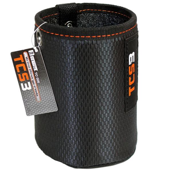 在庫状況：お取り寄せ/7日〜10日で出荷/※ご使用上の注意をご使用前に必ずお読みください。◆ビスカップとして使用することができ、ナスカンフックで引っ掛けることもできる。◆黒を基調とした本体にオレンジの糸でおしゃれに。◆シリーズでまとめると一...