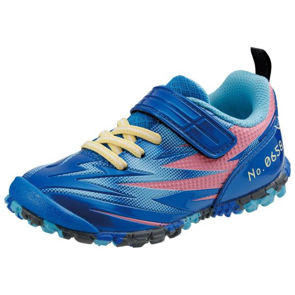 在庫状況：在庫僅少/2026年01月 発売/※取扱いのご注意(合成皮革)1.最初にブラッシングで、土や砂などの汚れを落とします。2.専用ブラシにシューズ用シャンプーをなじませ、優しく洗います。強くこすると合皮を傷めてしまします。3.洗ったら...