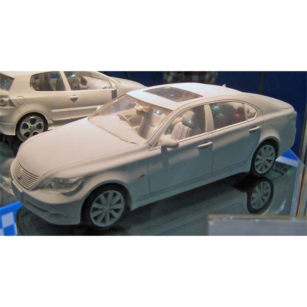 在庫状況：お取り寄せ/3日〜6日で出荷/2015年06月 発売/※画像はイメージです。実際の商品とは異なる場合がございます。フジミ 1/24 インチアップシリース レクサスLS600hL セパレートシートタイプです。