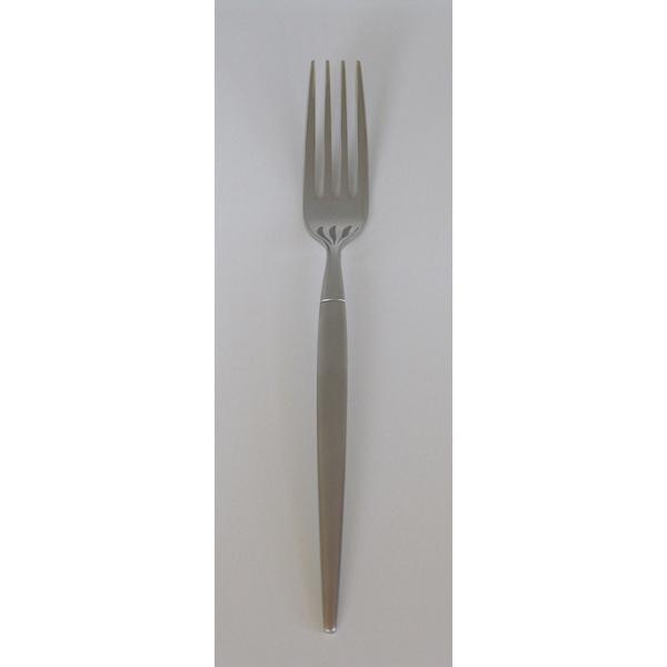 在庫状況：お取り寄せ/◆シャープでスタイリッシュなデザインでありながらもモダンな表情を合わせ持つカトラリーシリーズ。◆シンプルな形状のハンドルは独特な光沢のある(ブラスト)仕上になっています。/[012503070]