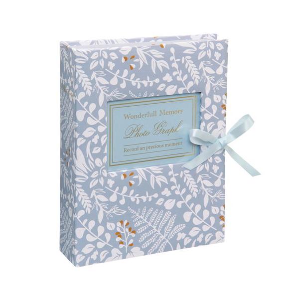 在庫状況：お取り寄せ/2023年02月 発売/◆Lサイズの写真用紙が200枚収容できる大容量タイプ。◆写真台紙の色はシンプルな白台紙です。◆表紙がフォトフレームになったポケットアルバム。/[XP334400]