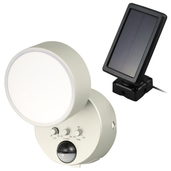 在庫状況：お取り寄せ/2023年10月 発売/◆人や車の動きを検知して点灯する小型LEDセンサーライト◆小型でも十分な明るさ(500lm)を実現◆ソーラーパネルを自在に設置できる/[DSLD05SD1S]