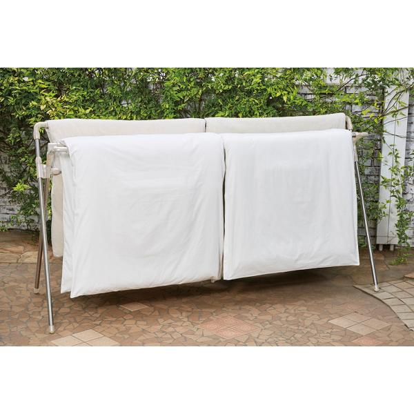 在庫状況：お取り寄せ/お届け：約2週間/◆布団を4枚同時に干すことができる幅235cmのふとん干し◆取り付け・取り外しが簡単に出来る片寄り防止連結ハンガー掛け2個付き◆衣類の厚さに応じて干す間隔を調整できる・サイズ(約)：1440〜2350...