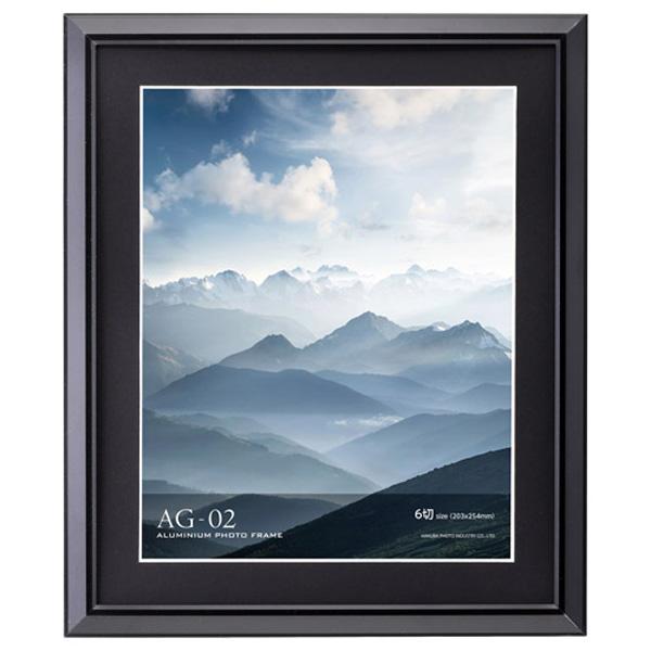 在庫状況：お取り寄せ/2018年03月 発売/※画像は使用イメージです。◆直線的でシャープな印象のアルミ製額縁です。◆シンプルでモダンなイメージは展示会をはじめフォーマルな用途に最適です。◆Vカットの中抜き加工より、額に奥行き感を与え、作品...