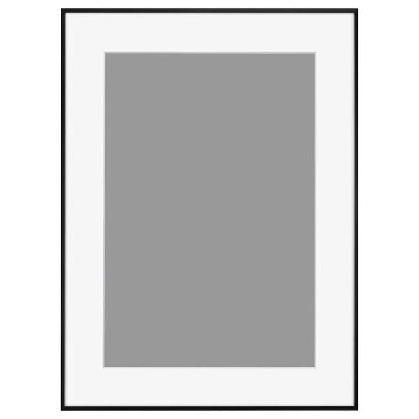 在庫状況：お取り寄せ/2018年03月 発売/◆細身のフレームとワイドマットが作品を引き立たせる展示会等に最適なアルミ製額縁です。◆Vカットの中抜き加工より、額に奥行き感を与え、作品をより引き立たせます。/[HFA03BWMA3N]