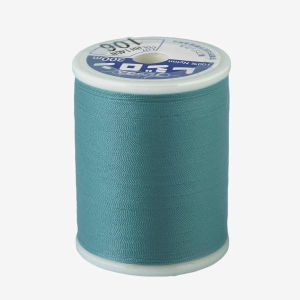 在庫状況：お取り寄せ/7日〜10日で出荷/※お使いのモニター設定、お部屋の照明等により実際の商品と色味が異なる場合がございます。ご了承ください。◆ナイロン特有の伸縮性を生かし、特殊加工によって糸の抱合力を高めた、ニット布地専用のミシン糸です...