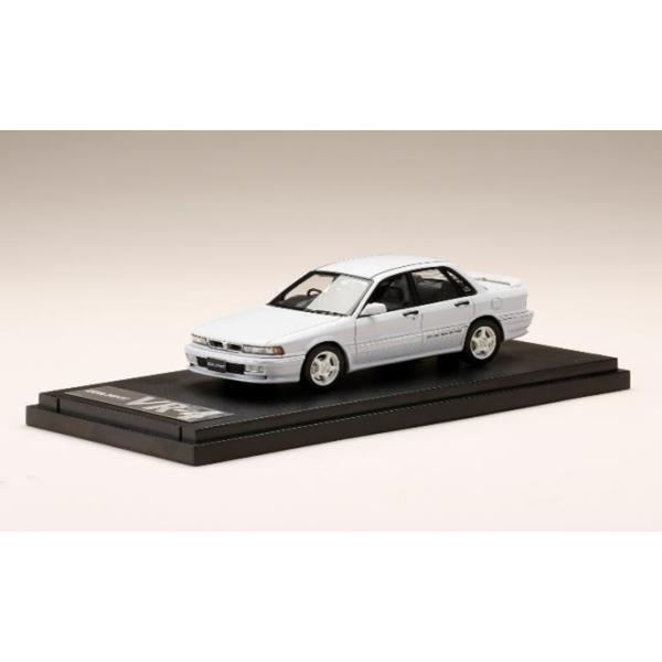 在庫状況：お取り寄せ/2020年10月 発売/※画像はイメージです。実際の商品とは異なる場合がございます。MARK43 1/43 三菱 ギャランVR-4 (E39A) 1990 カスタムバージョン (ソフィアホワイト)です。