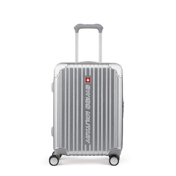 在庫状況：お取り寄せ/2023年08月 発売/◆ノーザンクロスを語源とする輝きと堅牢性をイメージするメタリックカラーのCYGNUSライン◆サイズ(外寸)：幅37×奥行23×高さ55cm◆容量(約)：42L◆機内持ち込み：可/[SMA820S...