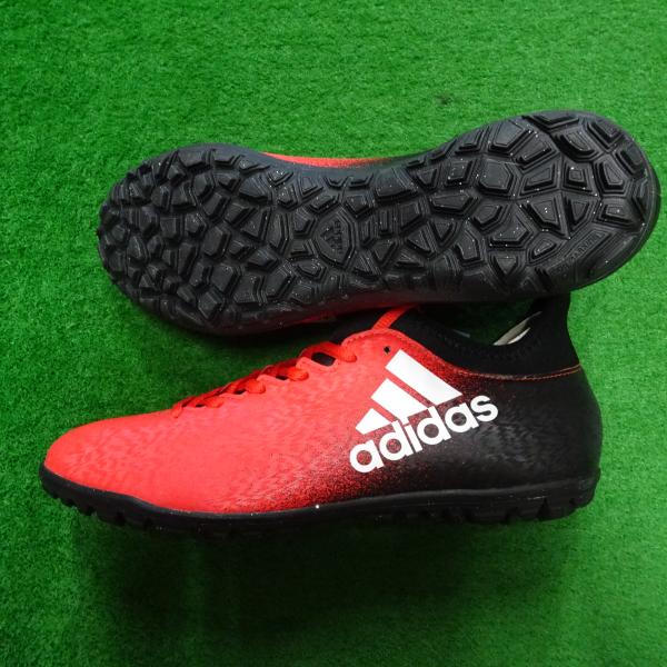 店頭販売をしていた商品です。倉庫内の整頓にともない特別価格にてご提供します。新品ですが、旧モデルのため色あせや、汚れなどがあることがございます。ご理解の上購入をお願いします。Xシリーズのトレーニングシューズモデル。アッパーは人工皮革を使用。...