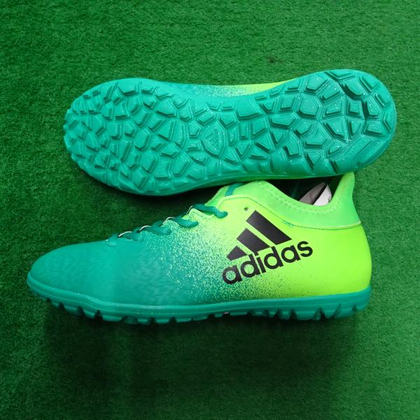 店頭販売をしていた商品です。倉庫内の整頓にともない特別価格にてご提供します。新品ですが、旧モデルのため色あせや、汚れなどがあることがございます。ご理解の上購入をお願いします。Xシリーズのトレーニングシューズモデル。アッパーは人工皮革を使用。...