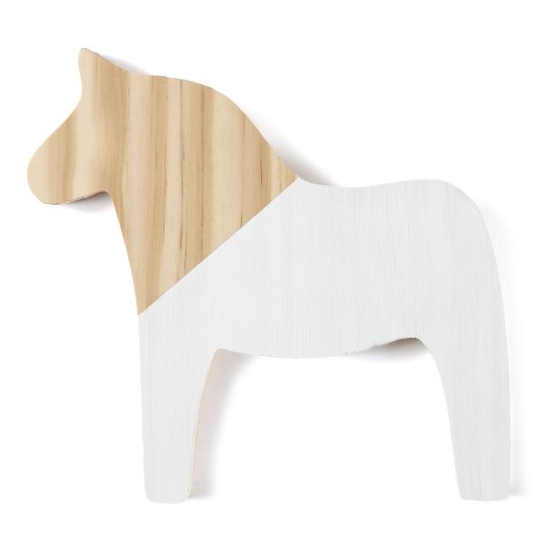 幸せを運んでくれるスウェーデンのダーラナホースの置物。ぬくもりがある木製です。特別な願いを込めた6色のカラーペイントがほどこされています。分類タグ:  【書籍・雑貨など】  【ピンク】  【パープル】  【ブルー】  【グリーン】  【イエ...