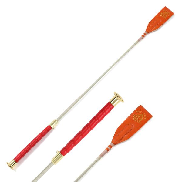 光沢のある合皮のグリップでシックな雰囲気の短鞭。カラーが豊富で使いやすい短鞭だから、コーデに合わせて色んなカラーを楽しもう！■ブランドEQULIBERTA（エクリベルタ）分類タグ:  【鞭（ムチ）】  【短鞭】  【EQULIBERTA（エ...