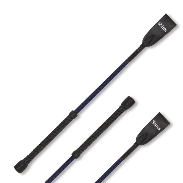 グリップが生地状に編み込まれたラバーで非常に滑りにくいムチ。通常の短鞭よりも短めですので体の小さな方にも扱いやすいです。■ブランドShires（シャイヤー）■素材ボディ：ナイロン / グリップ部：スパイラルラバー分類タグ:  【鞭（ムチ）】...
