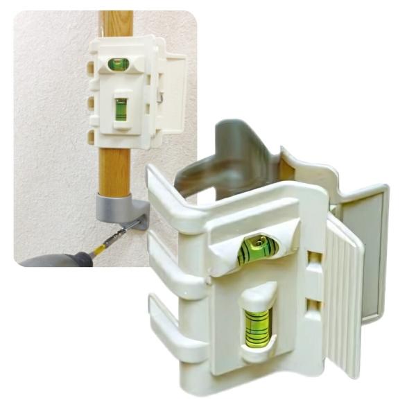 【アカギ クリップ式水平器 ガブリ】■手すり施工に！はさんで測る、クリップ式水平器。■何度も水平器をあてがったり、水平器を持ちながらねじ締め作業をする煩わしさから解放！■水平・垂直2つの気泡管がついていますので、縦手すりにも横手すりにもご使...