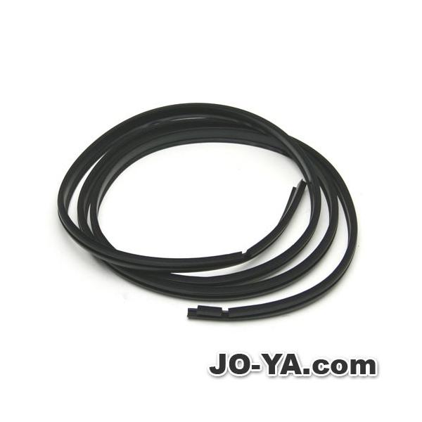 PORSCHE Sill Cover Welting　OEM品のカバーストリップです。左右それぞれの商品です。純正適合番号964 559 293 01 01C ( 左用 ) 掲載の商品です。964 559 294 01 01C ( 右用 )...