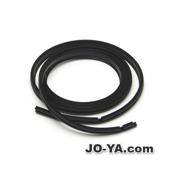 PORSCHE Sill Cover Welting　OEM品のカバーストリップです。左右それぞれの商品です。純正適合番号964 559 293 01 01C ( 左用 ) 別設定の商品となります。964 559 294 01 01C ( ...