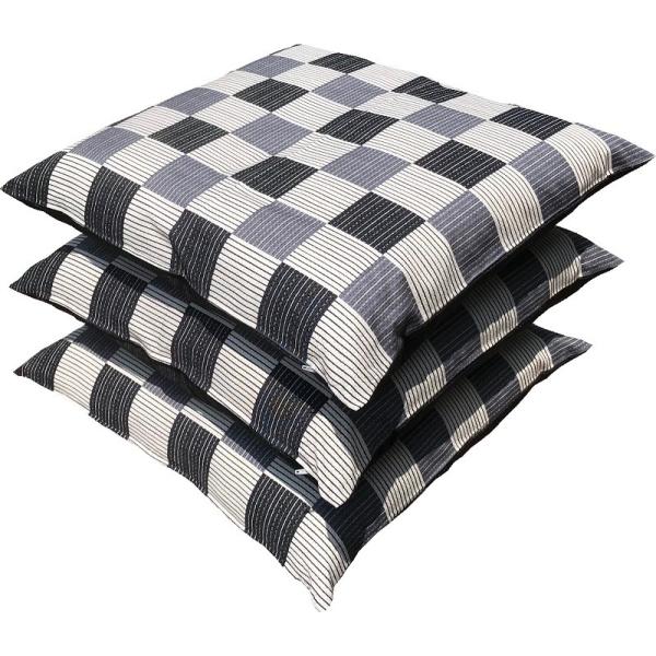 超特価　送料無料の座布団カバー３枚組です。１〜５枚セットを取り扱っています。在庫限りのお買い得商品です。メール便での対応限定とさせていただきます。サイズは約５５×５９ｃｍです。銘仙判　サイズです。生地組成は綿１００％です。安心の日本製です。...