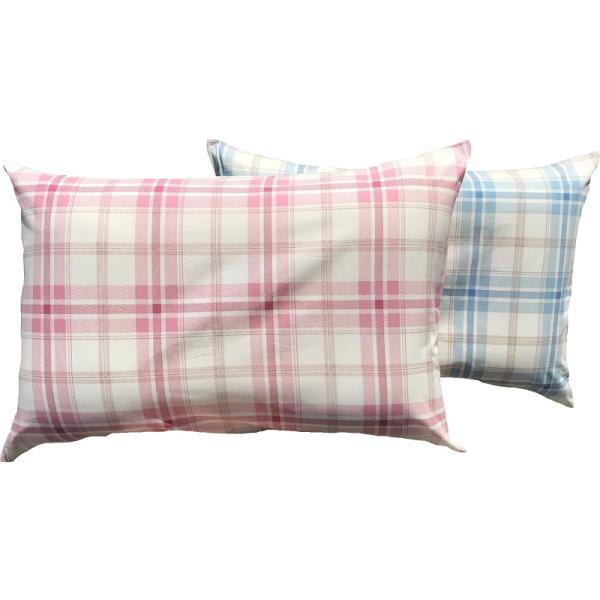 送料無料の枕カバー付かためのハードパイプ枕です。１〜５個のセットも販売中です。色込み、柄込セットも販売中です。サイズは約３５×５０ｃｍです。枕カバーの生地組成は綿１００％です。中袋の生地組成は、ポリエステル１００％です。中材は、ポリプロピレ...