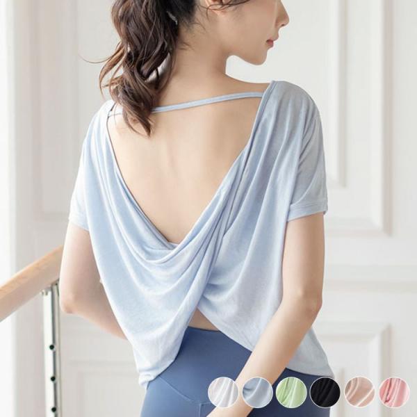 【商品番号】3997ホットヨガにおすすめ！背中見せゆったりオーバーサイズフィットネス半袖Tシャツ。軽やかで爽やかな肌に優しいコットン素材を採用。軽やかで薄くきめ細やかな肌触りが快適。大胆に背中見せするバックVデザインで曲線のドレープクロスが...