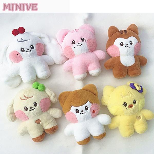 K-POP最注目グループ「IVE（アイヴ）」の可愛いメンバーたちが、ぬいぐるみになって登場！カラー：1/2/3/4/5/6内容：PP綿サイズ：長さ約17cm