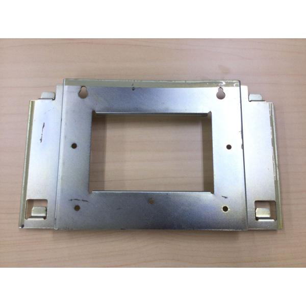 NTT NX2S-ME/ＮXS-ME/GXS-MEの主装置を壁掛けする際に必要な金具 1枚 です。