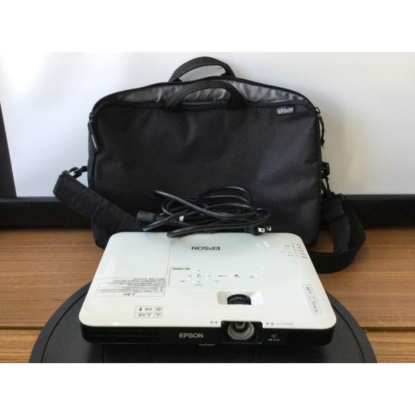 メーカー　EPSON（エプソン） 型番　EB-1780W 中古プロジェクター
