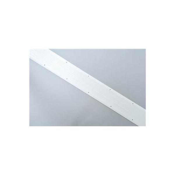 球技コート用、幅50mm×厚さ1.1mm×長さ50m、3.7kgPVC(グラスファイバー繊維入)、穴間7cmグラスファイバー繊維入り強化テープ。両面スリップ抑制ライン入り。※ラインテープの設置は、低温・高温時は避け、十分な整地を行ってから作...